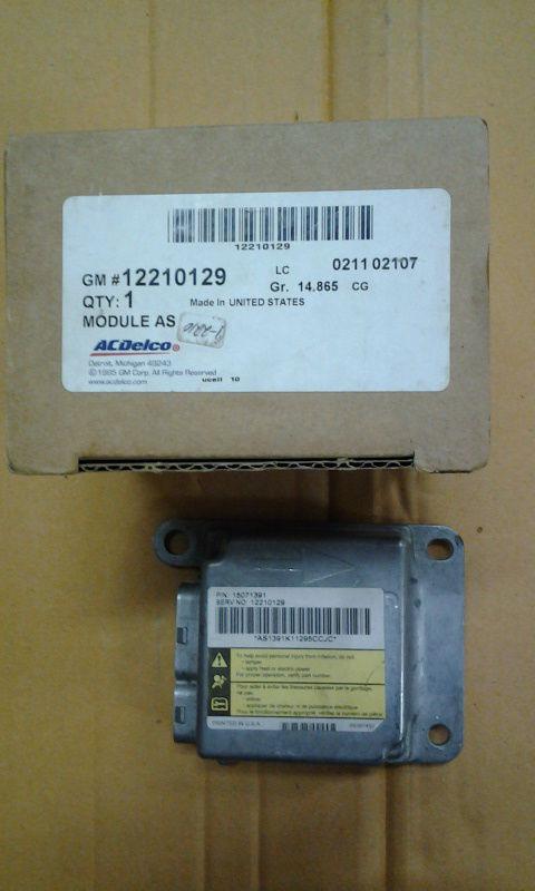 Sell 2000-2003 Tahoe Yukon Suburban Avalanche "NEW" GM Air Bag Module ...