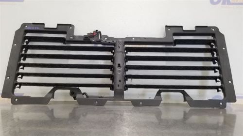 Sell 20 CADILLAC ESCALADE AIR SHUTTER 6.2L L86 in Richland, Mississippi ...