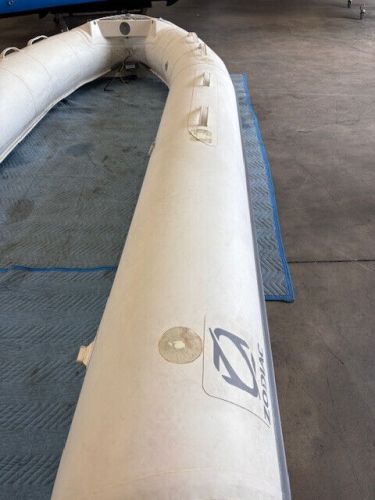Sell Zodiac Inflatable tubes for yachtline 440DL. White. Slide on tubes ...
