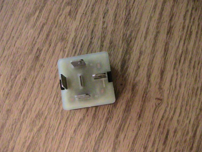 Sell RELAY 53 AUDI JETTA GOLF VW VOLKSWAGEN 141951253B PASSAT in ...