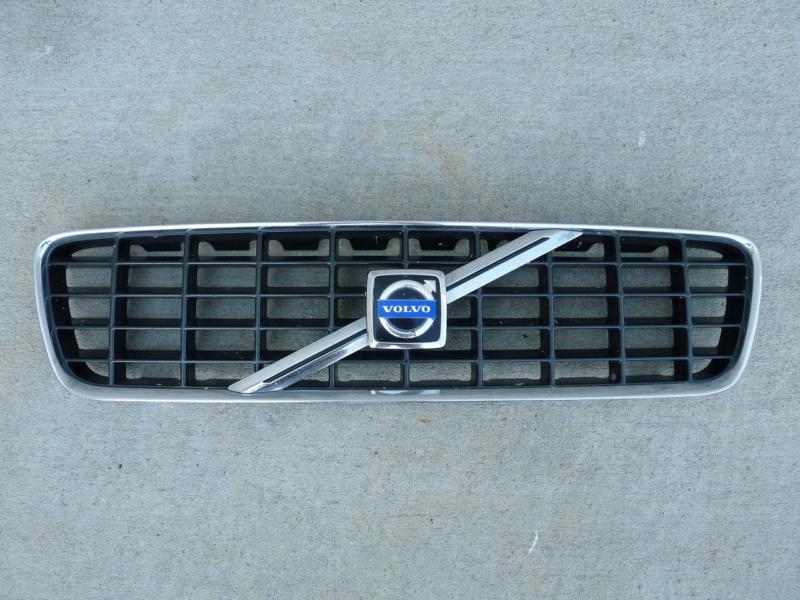 Purchase 01 02 03 04 VOLVO S60 GRILL GRILLE OEM in Sacramento ...