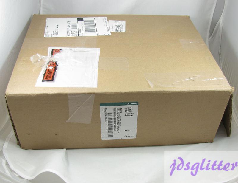 Find Harley-Davidson Tour-Pak Passenger Armrests 52400074 NEW in Howell ...