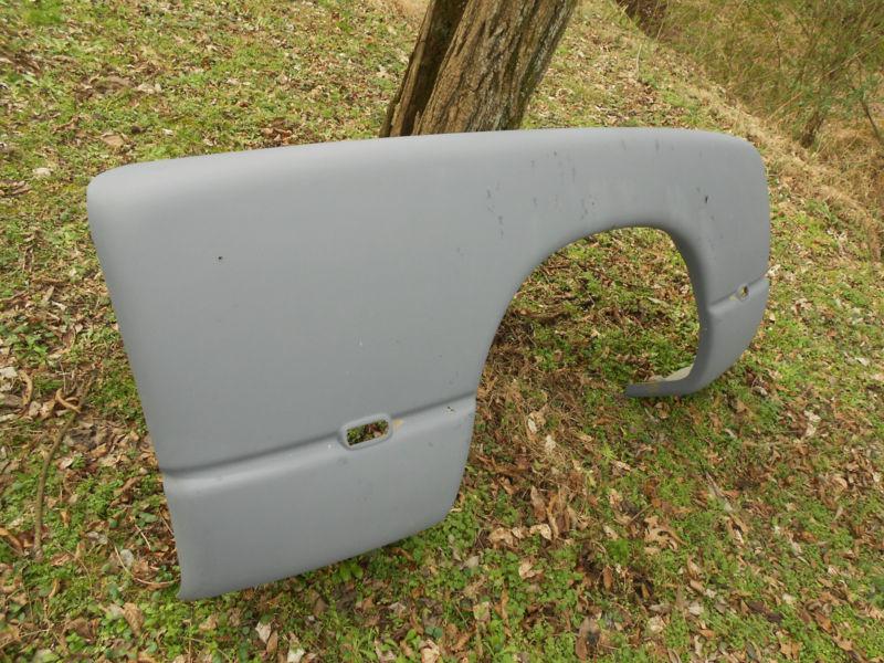Sell Dodge dually RH rear fender in Hartsville, Tennessee, US, for US ...