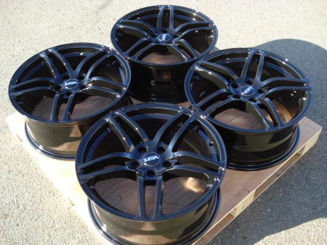 Sell 18 VolksWagen VW Jetta Golf GTI MKV Rabbit Passat EOS R32 Black ...