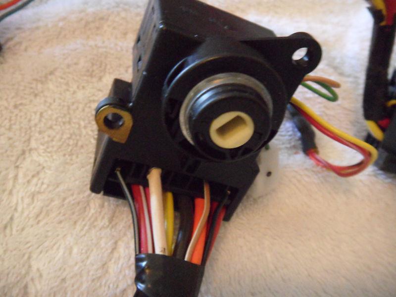 Buy AC DELCO CHEVY TRUCK IGNITION SWITCH D1414D - GM #26075995 in ...