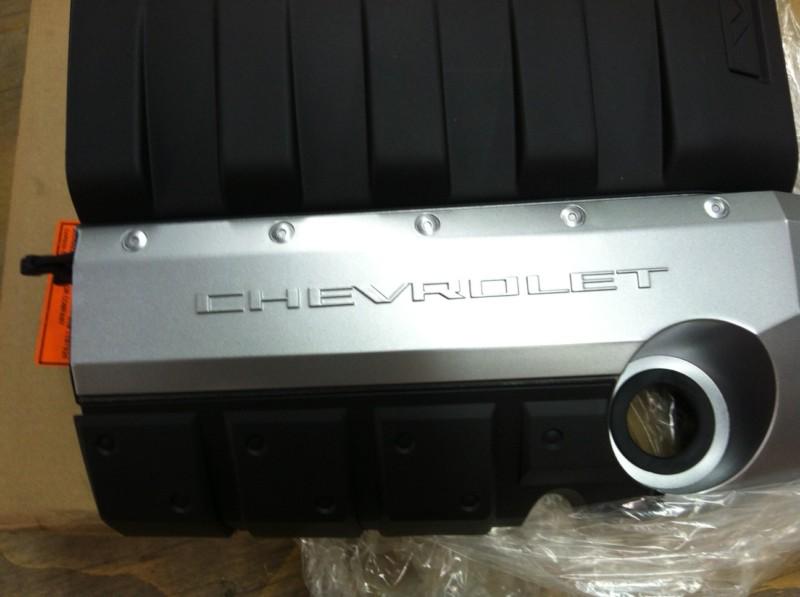 Purchase 2010-2014 Chevrolet Camaro V8 Factory Engine Cover in Carson ...