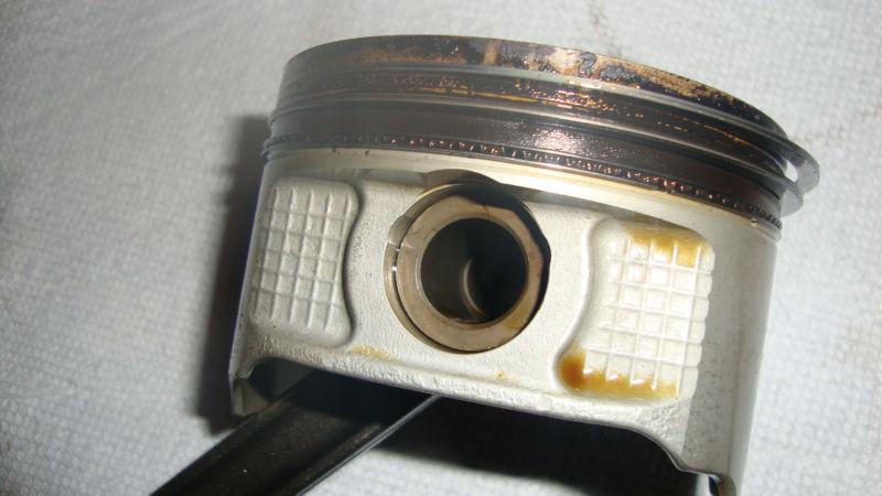 Buy 1 piston +1 conecting rod (4g69 engine) in Beaverton, Oregon, US ...