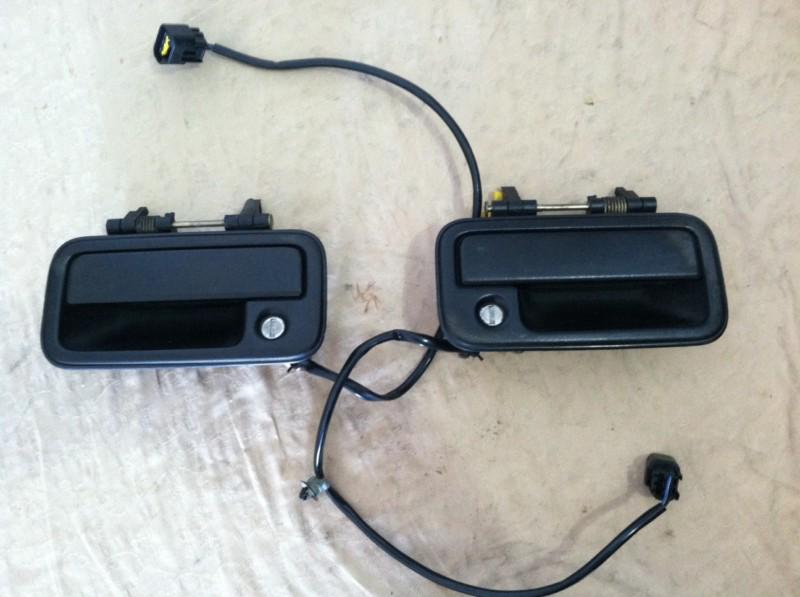 Find 1999 ISUZU AMIGO EXTERIOR DOOR HANDLES RIGHT AND LEFT SIDE in ...