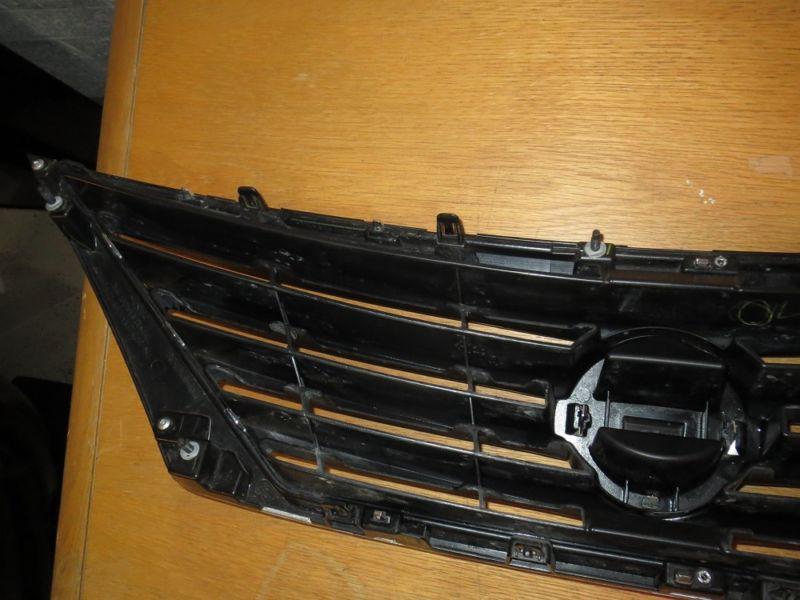 Sell Nissan Versa OEM Grill 2013 in Glendale, Arizona, US, for US $135.00