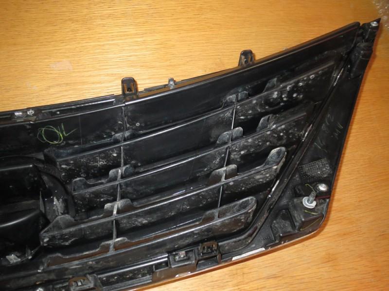 Sell Nissan Versa OEM Grill 2013 in Glendale, Arizona, US, for US $135.00