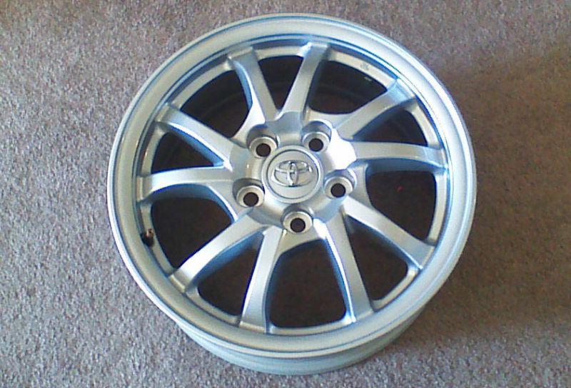 Buy (1) 16" OEM TOYOTA PRIUS V RIMS EXCELLENT CONDITION in San Pablo ...