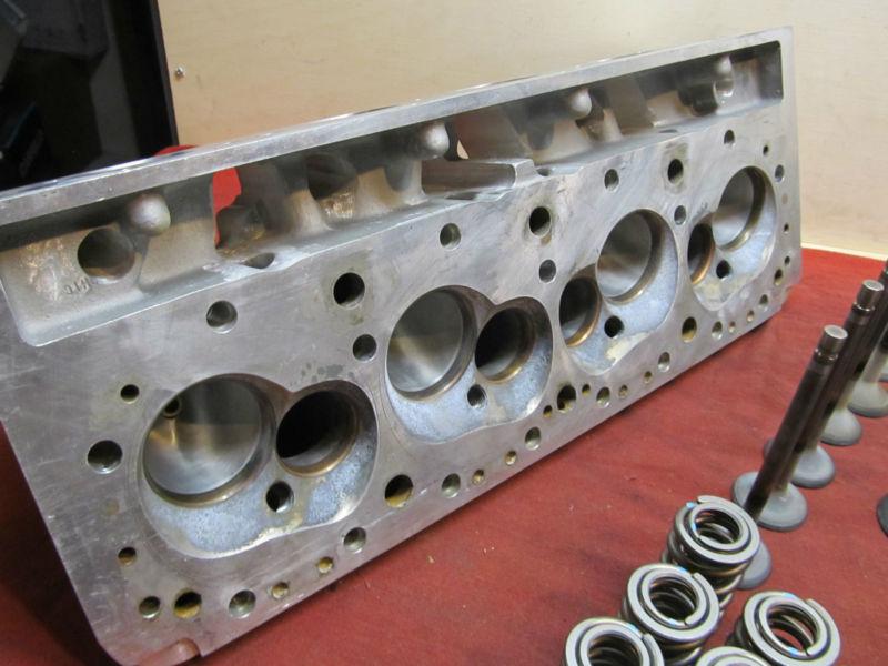 Find NASCAR SB2.2 Aluminum Cylinder Heads SBC #207 in Silvis, Illinois ...