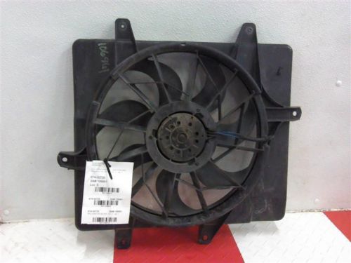 Sell 01-05 Chrysler PT Cruiser RADIATOR FAN MOTOR COOLING ASSEMBLY ...