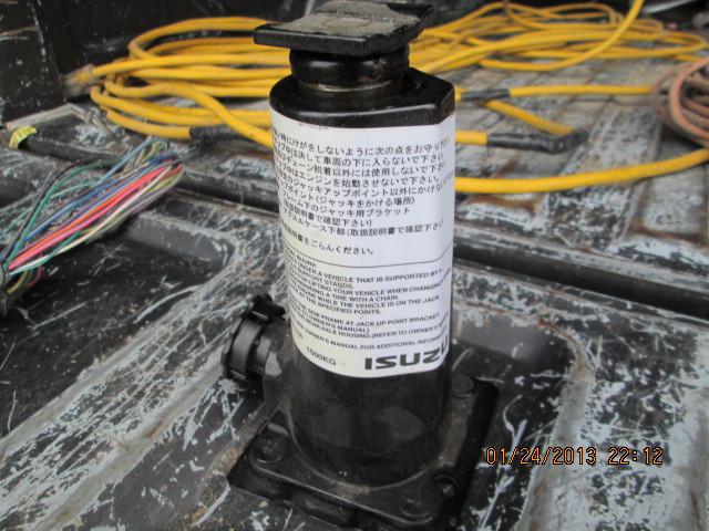 Sell FORD RANGER SUV JACK in Florence, Alabama, US, for US $35.00