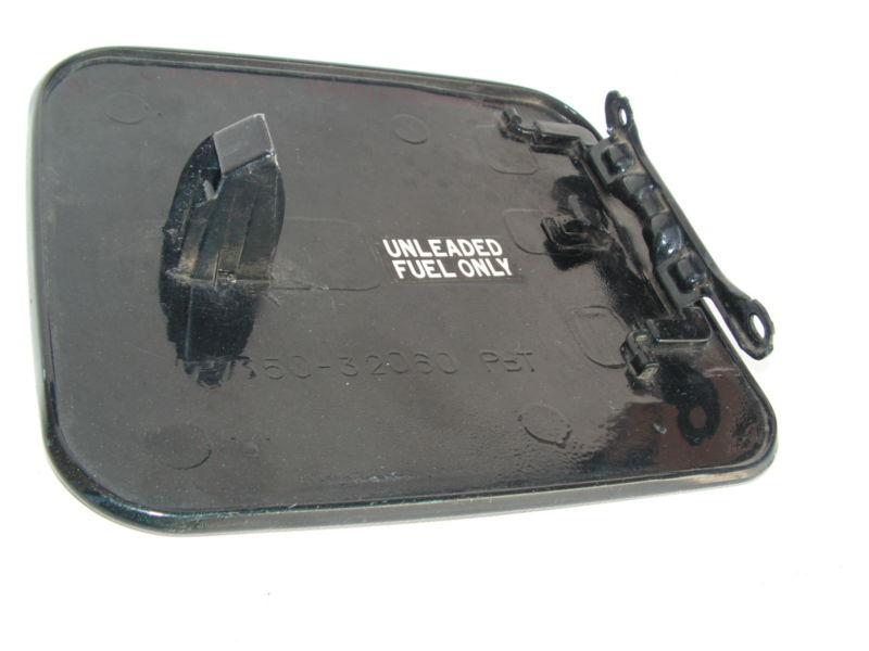 Buy ’92-96 TOYOTA CAMRY GAS LID ASSEMBLY COLOR CODE #6M1 DARK GREEN 92 ...