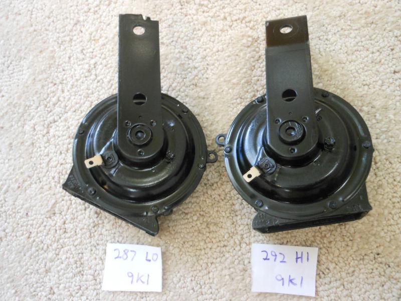 Find 1964 - 1972 Original GM Delco Remy Hi Lo Horns OEM 9000 (287) (292 ...