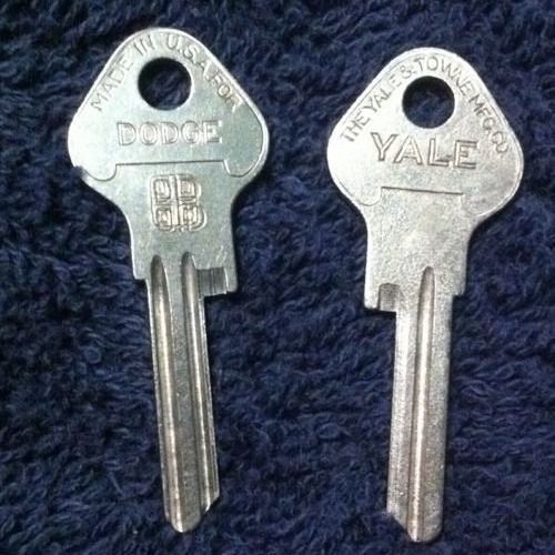 Find NOS OEM DODGE DPCD KEY BLANKS (2) for 1935-1937 GLOVEBOX/TRUNK ...