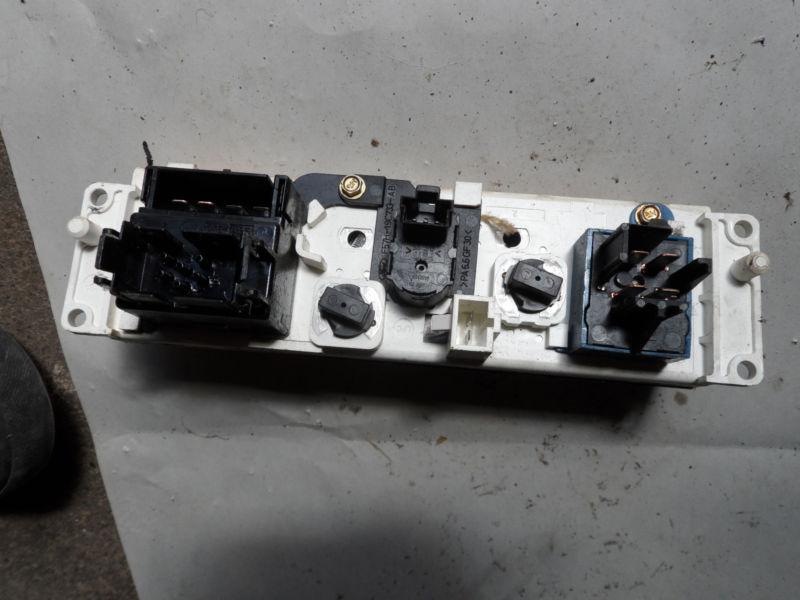 Find 95-97 96 1996 98 97 FORD EXPLORER CLIMATE TEMPERATUE CONTROL UNIT ...