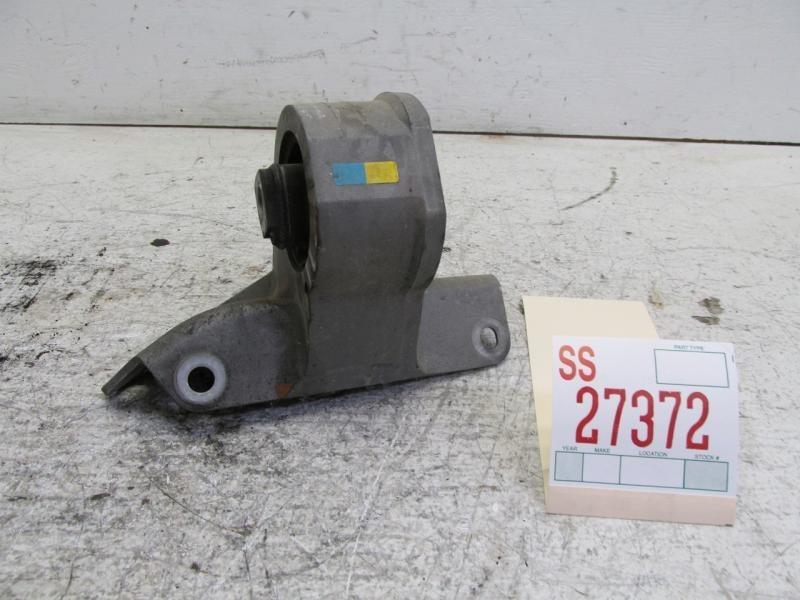 Buy 2002 2003 FREELANDER LEFT DRIVER SIDE ENGINE MOUNTING BRACKET ...