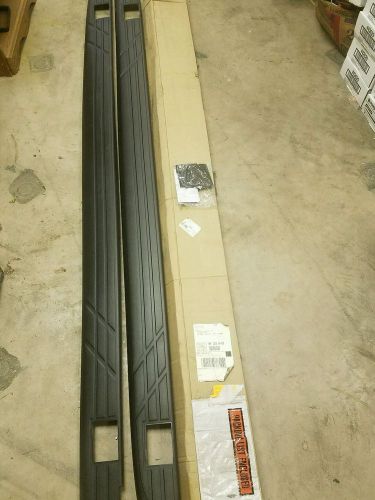 Purchase NEW OEM GM 2007-2013 Silverado 6'6" Bed Rail Protectors ...