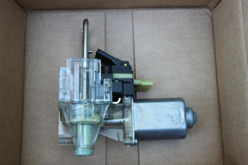 Find Used ACDelco Trunk Screwdown Closer Storage Actuator 16633850 ...