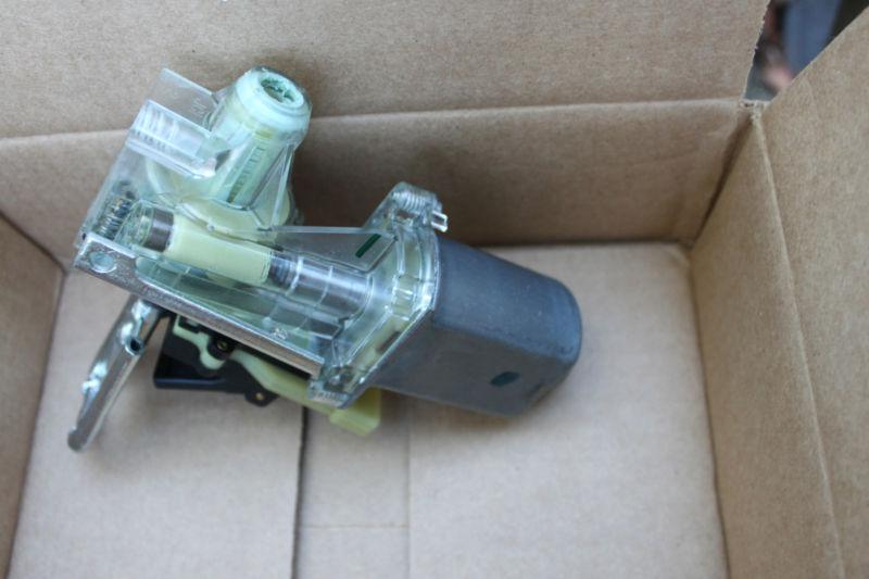 Find Used ACDelco Trunk Screwdown Closer Storage Actuator 16633850 ...