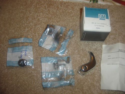 Sell NEW OEM GM TRUCK WING WINDOW VENT WINDOW LATCH LOCK in Niles ...