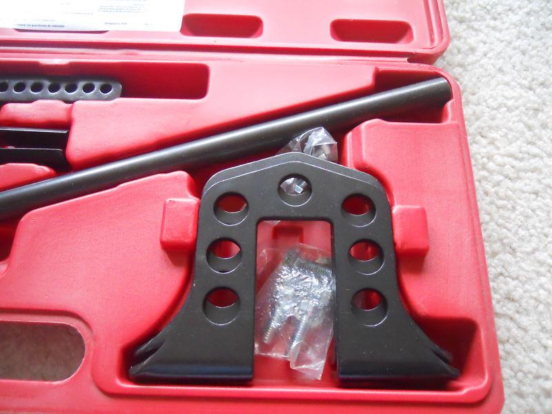 Find Pre-Owned Matco Universal OHC Valve Spring Compressor, MST9140A in ...