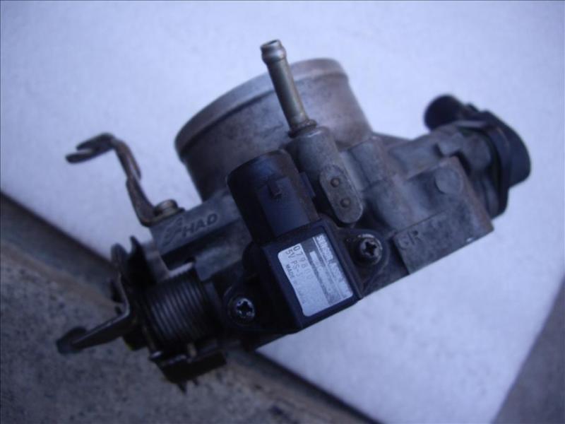 Find Honda Acura Integra (1994-1995) B18B1 Throttle Body complete w ...