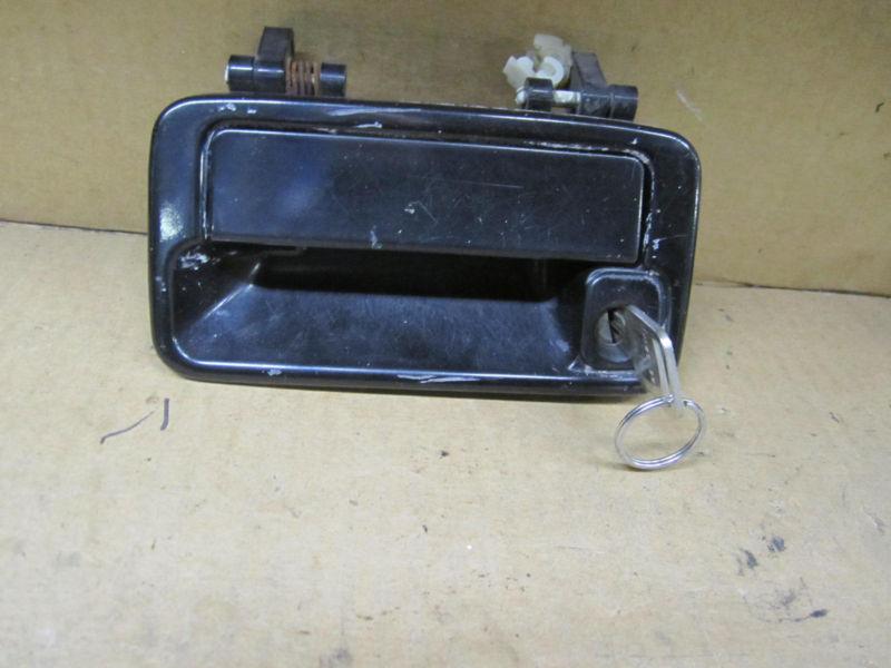 Purchase GEO TRACKER 91-98 1991-1999 EXTERIOR DOOR HANDLE w/ LOCK & KEY ...