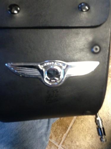 Buy Stock Oem Harley Davidson Leather Saddlebags Dyna Fxd Fxdl Saddle ...
