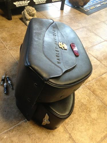 Buy Stock Oem Harley Davidson Leather Saddlebags Dyna Fxd Fxdl Saddle ...
