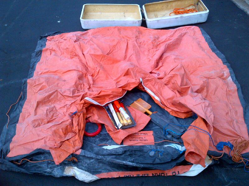 Sell BOAT YACHT SHIP 6 PERSON LIFE RAFT INFLATABLE ZODIAC SURVIVAL ...