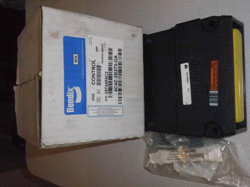 Buy Navistar International Bendix Anti-Lock ECU 3572459C2 5010170-R00 ...