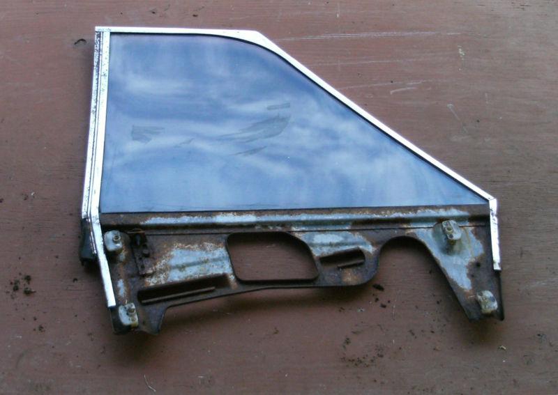 Sell 1958 Chrysler Imperial tinted rear 1/4 window R in Springfield ...