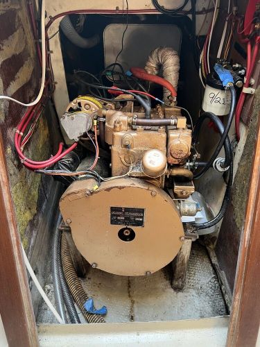 Find Universal Atomic 4 , Marine Gas engine in , for US $1,750.00