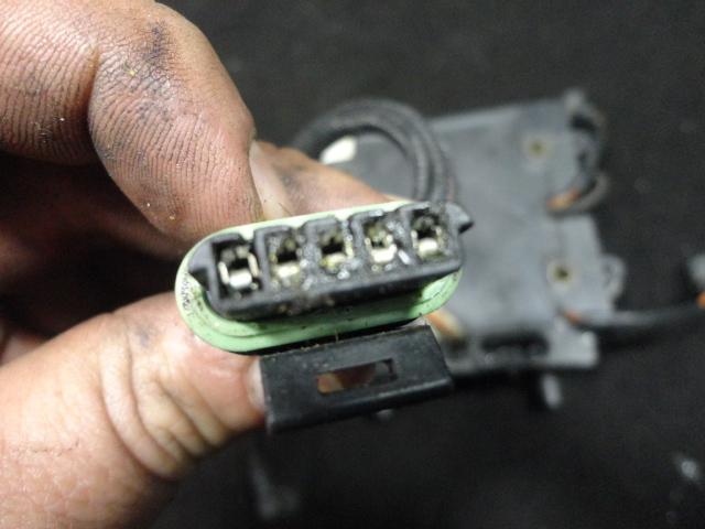 Find POWER PACK #586292/0586292 JOHNSON/EVINRUDE 1997-2006 10/90-115HP ...