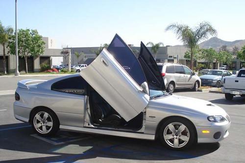 Buy VDI PONGTO0406 - 04-06 Pontiac GTO Vertical Doors Conversion Kit in ...