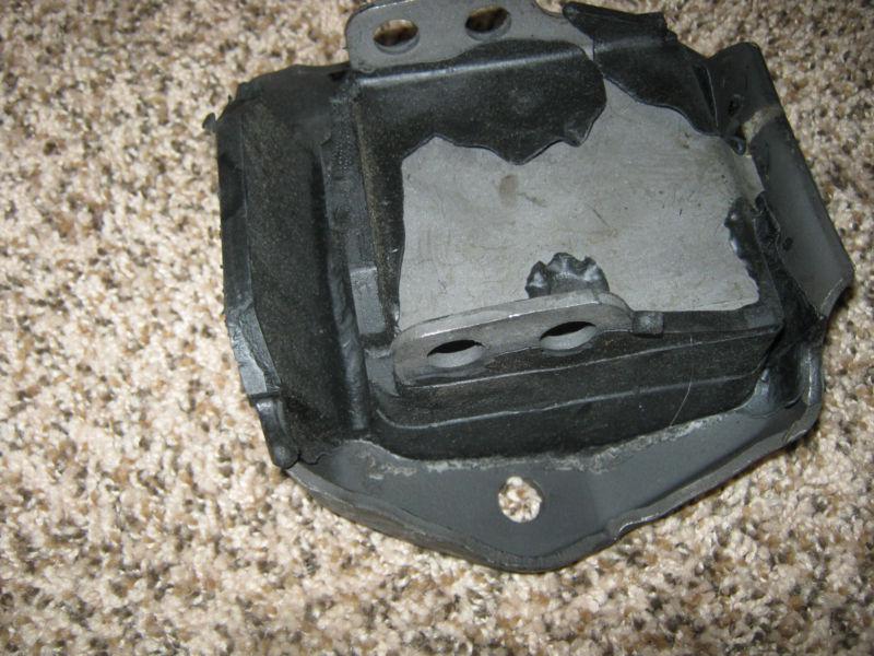 Sell pair Auto Extra Motor Mounts Complete Black Rubber 2291 Buick 400 ...
