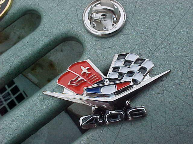 Purchase CHEVY CHEVROLET 409 CROSSED FLAGS EMBLEM HAT PIN NEW MINT ...