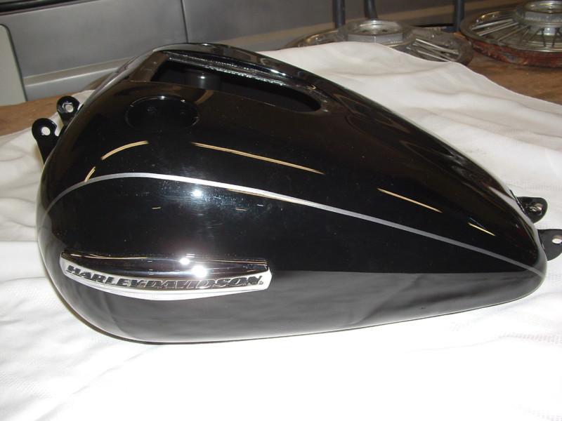 Buy Harley Davidson gas tank FXDC?????? in Alden, New York, US, for US ...