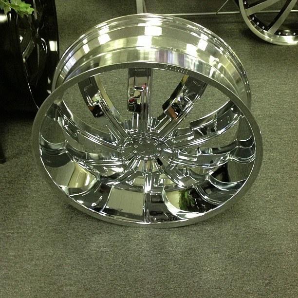 Purchase 24X9.5 WHEELS RIMS S 517 YUKON DENALI QX56 TITAN F150 ...