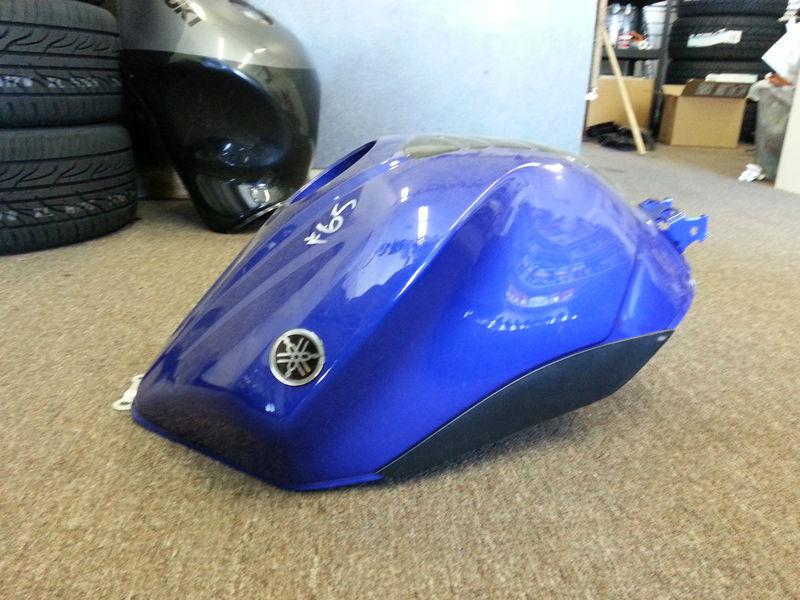 Buy Used Factory OEM Blue Gas Tank Yamaha YZF-R6 2003-2005 in Millbrae ...