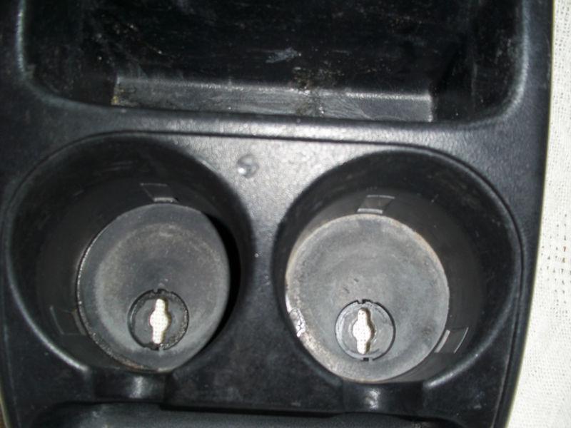 Sell 1999 Ford Ranger center floor under dash console cup holder in ...