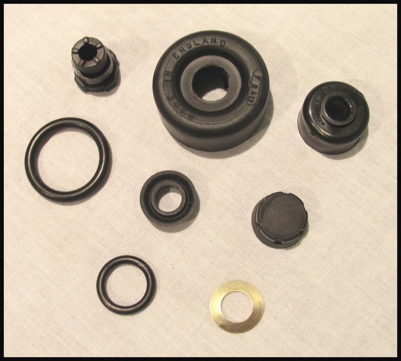 Sell TRIUMPH T140, TR7, T160 LOCKHEED REAR BRAKE MASTER REBUILD KIT PN ...