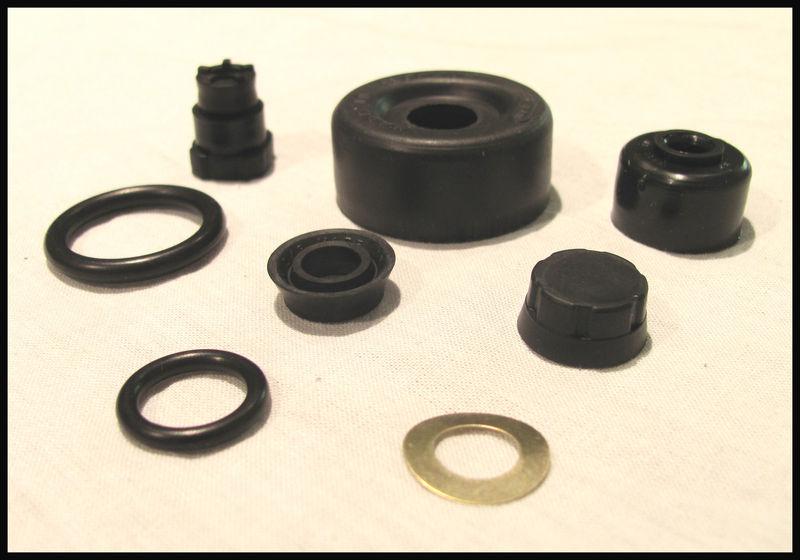 Sell TRIUMPH T140, TR7, T160 LOCKHEED REAR BRAKE MASTER REBUILD KIT PN ...
