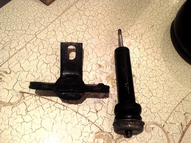 Sell Mercedes R107 W108 W109 W114 Engine Shock Absorber Hanger in amman ...
