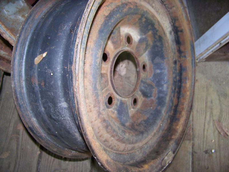 Find Vintage Ford steel wheels in Blanchester, Ohio, US, for US $60.00