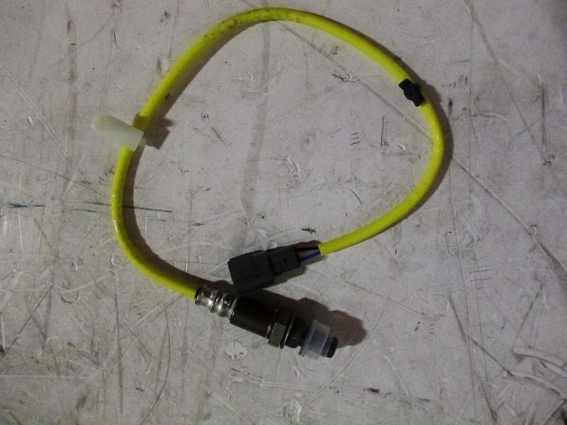 Sell 03 04 05 BMW 325 M54 2.5L NEW OEM O2 OXYGEN SENSOR 11787514927 in ...