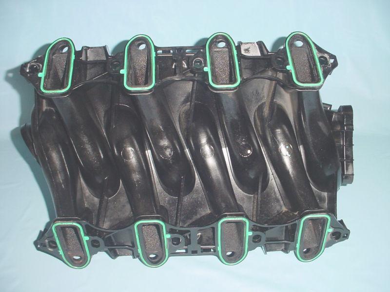 Find 4.8 5.3 GM Intake / Plenum, part # 25344059, FREE SHIP! in Black ...